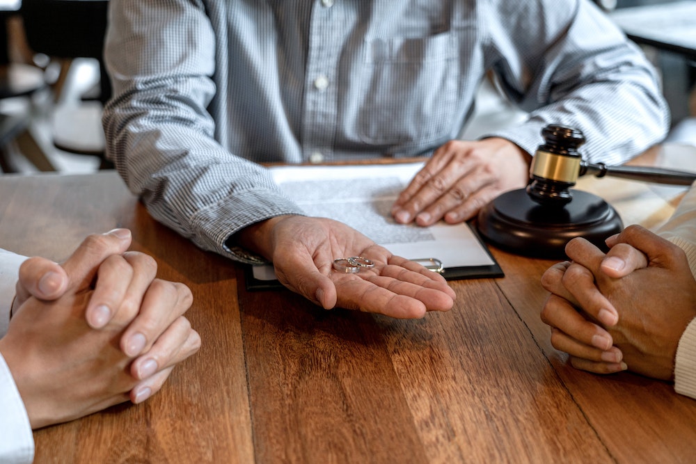 Divorce : comment demander le remboursement des frais de procédure ...